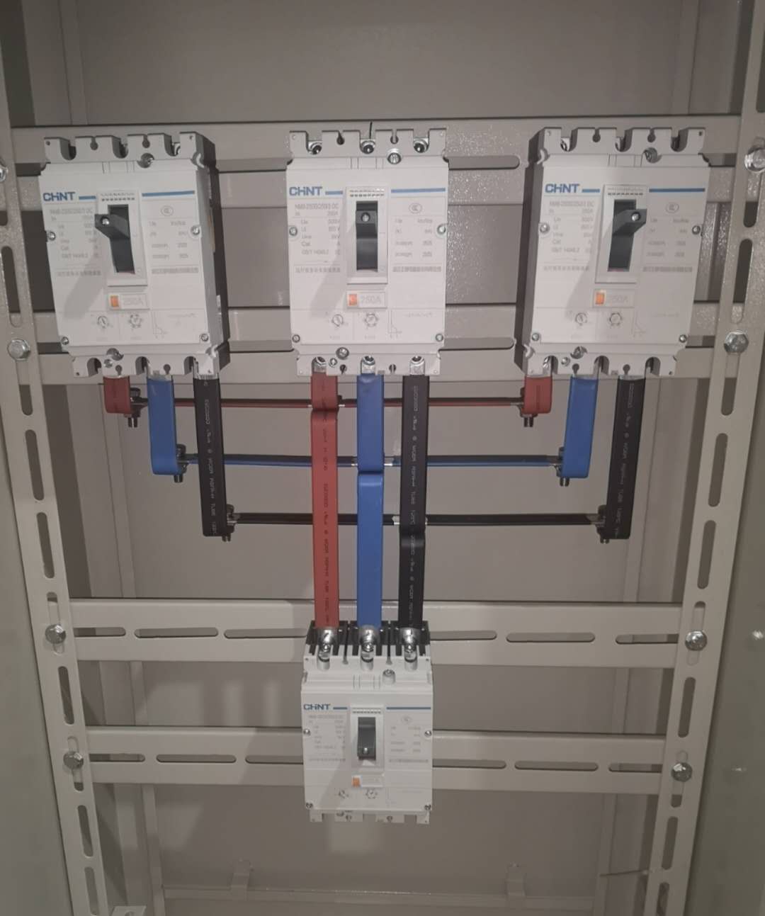XL21动力柜 施耐德 100A 3路